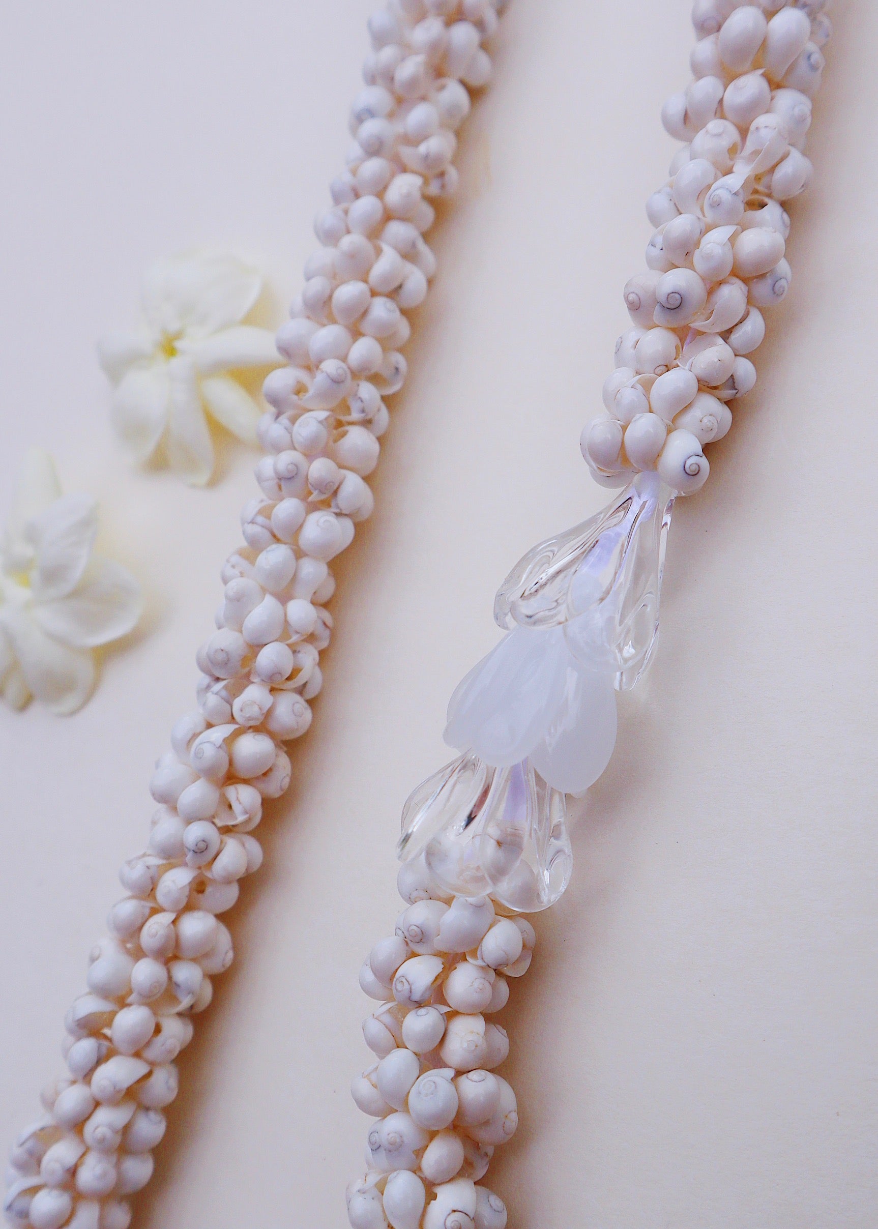 Pikake Mongo Shell Lei with 3 Glass Pua – Arlie Pemberton
