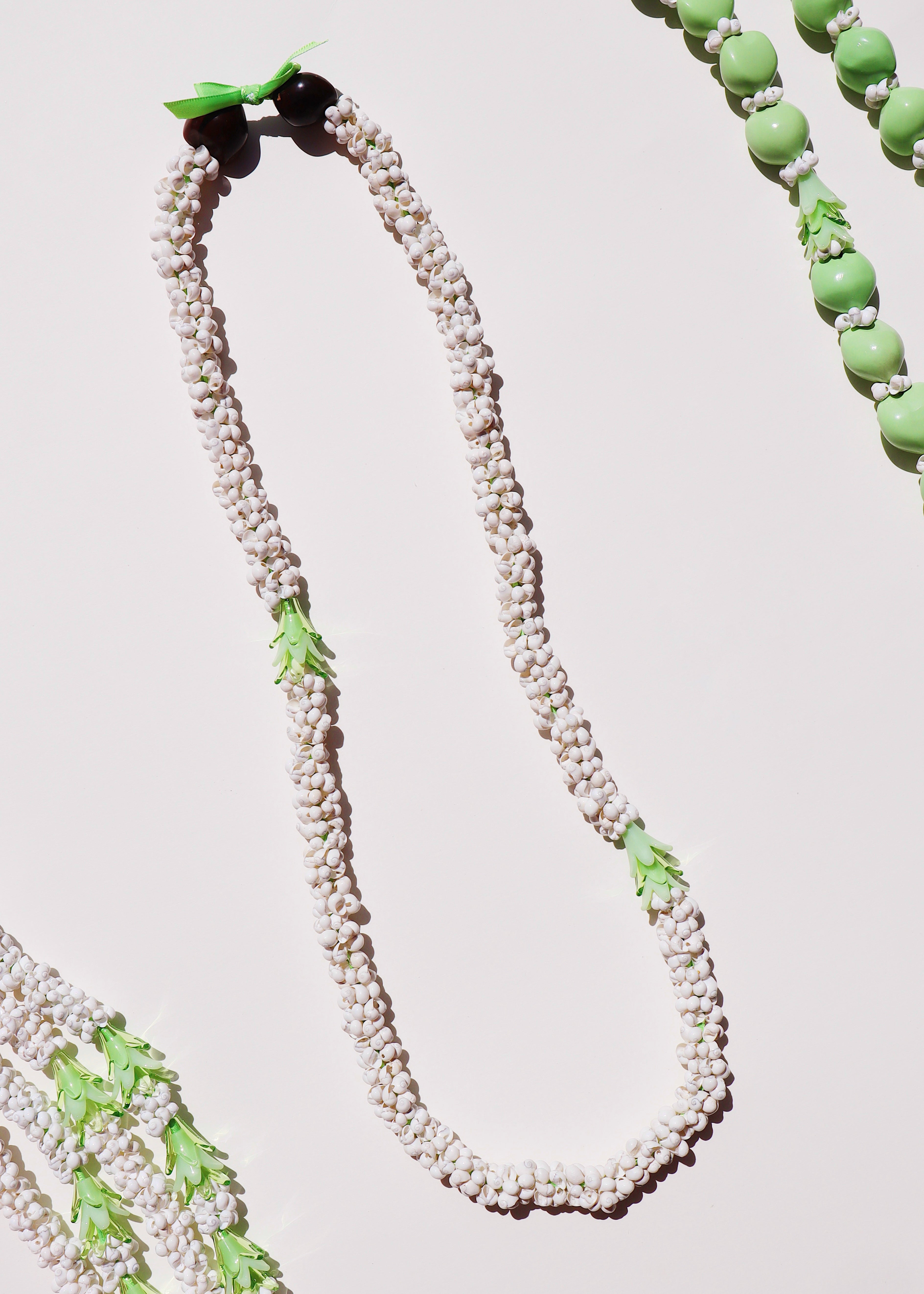 50% OFF - Pakalana Mongo Shell Lei with 6 Glass Pua – Arlie Pemberton